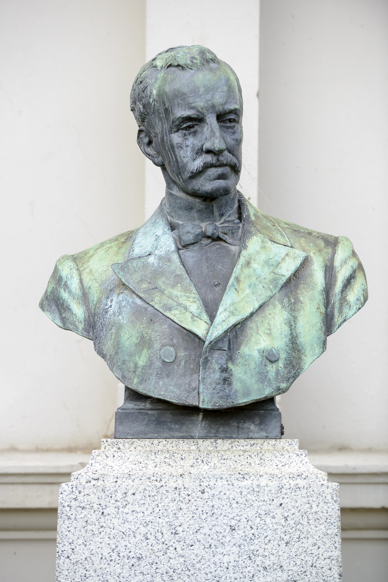 Dr Louis Smith - City Collection