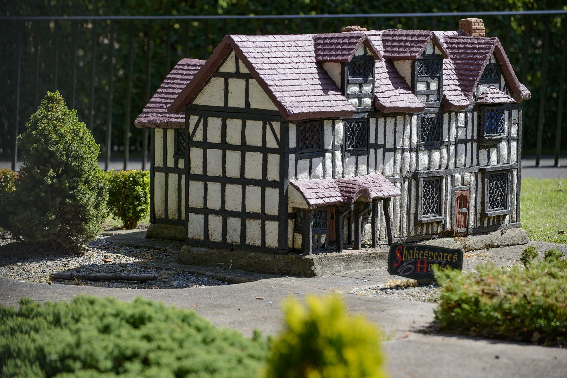 Model Tudor Village - City Collection