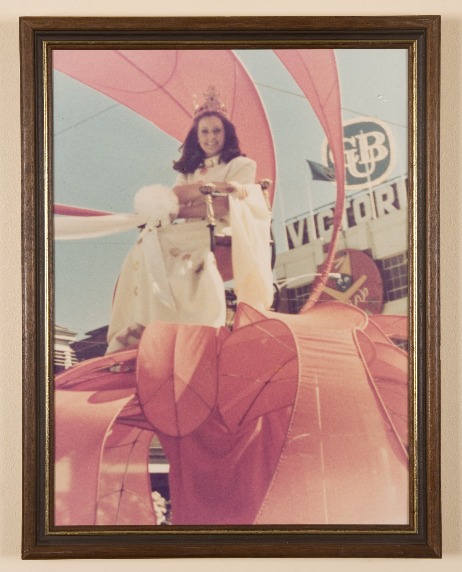 Portrait - Moomba Queen - Debra Scott - City Collection