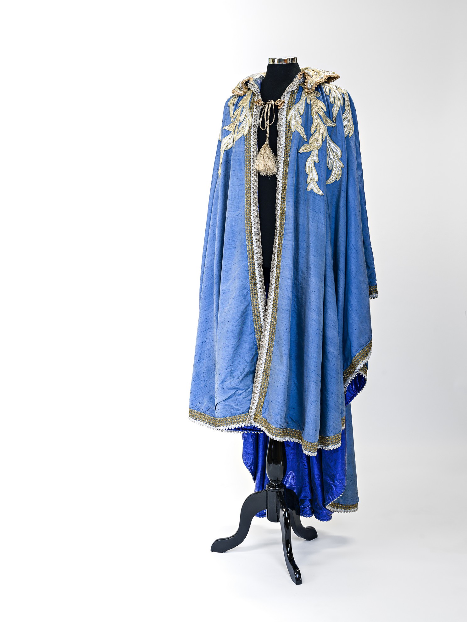 Robe, Moomba Queen - City Collection