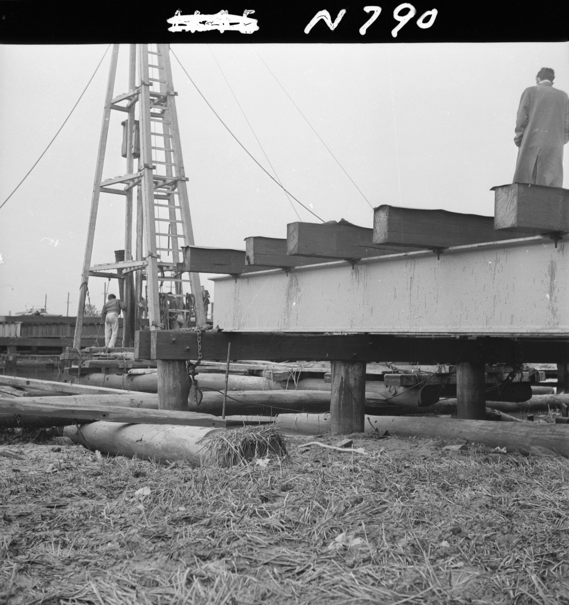 N790 Image showing pile driving during construction of the new Coal ...