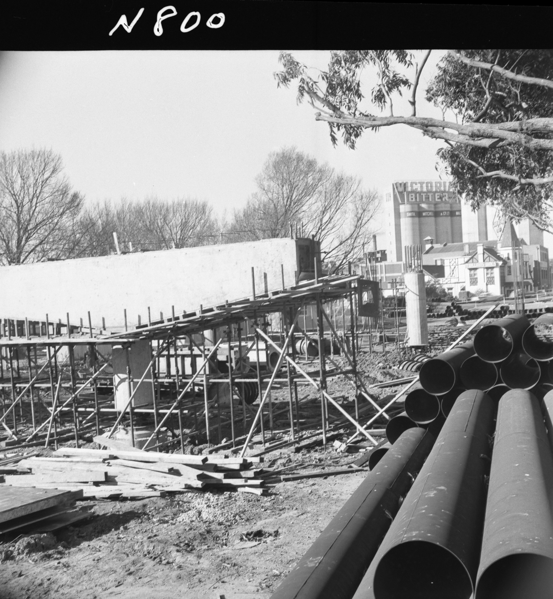 N800 Image showing construction of the Morshead overpass - City Collection