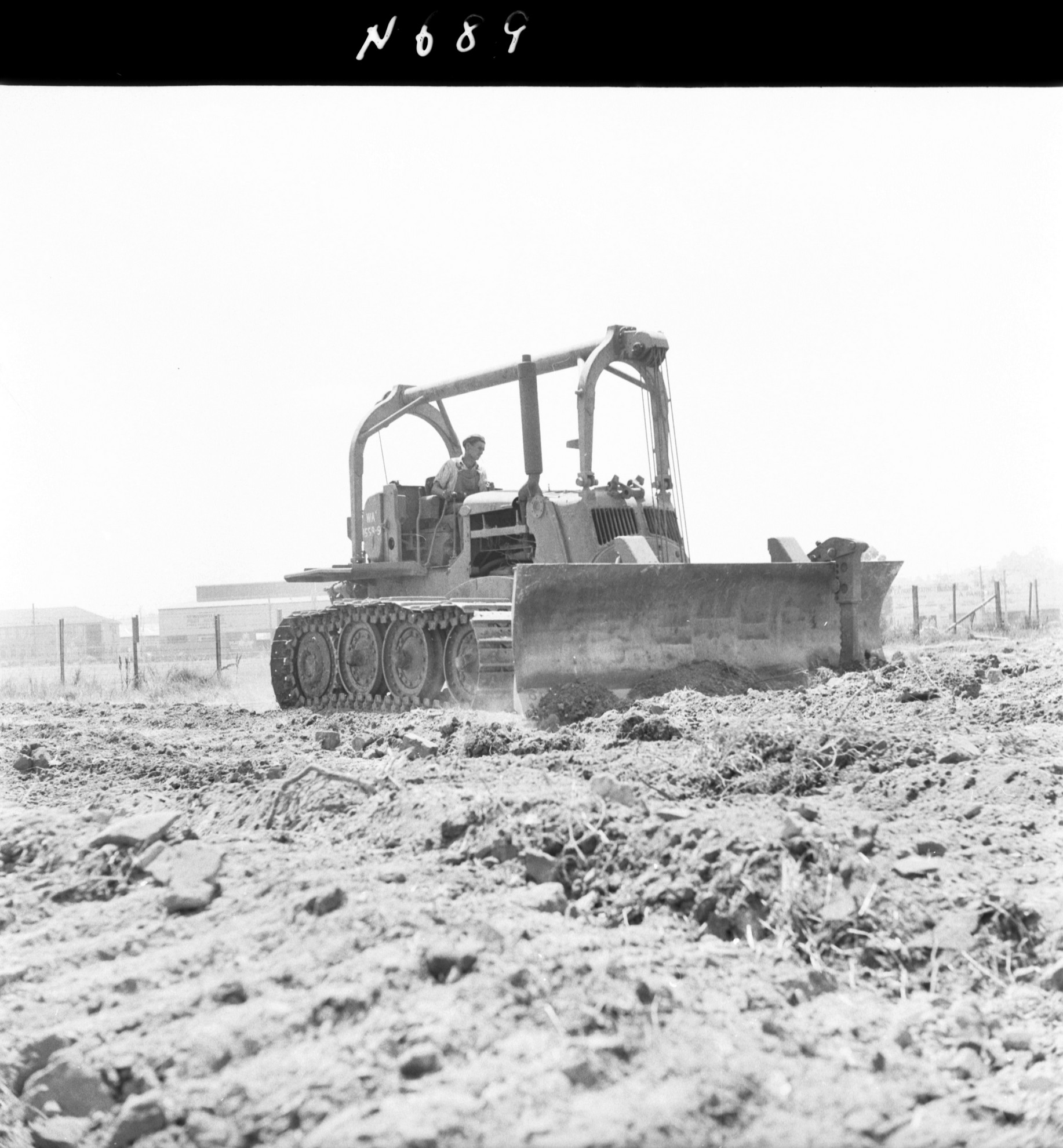 N689 Image showing a Vickers-Vigor class 1 dozer, during an extension ...