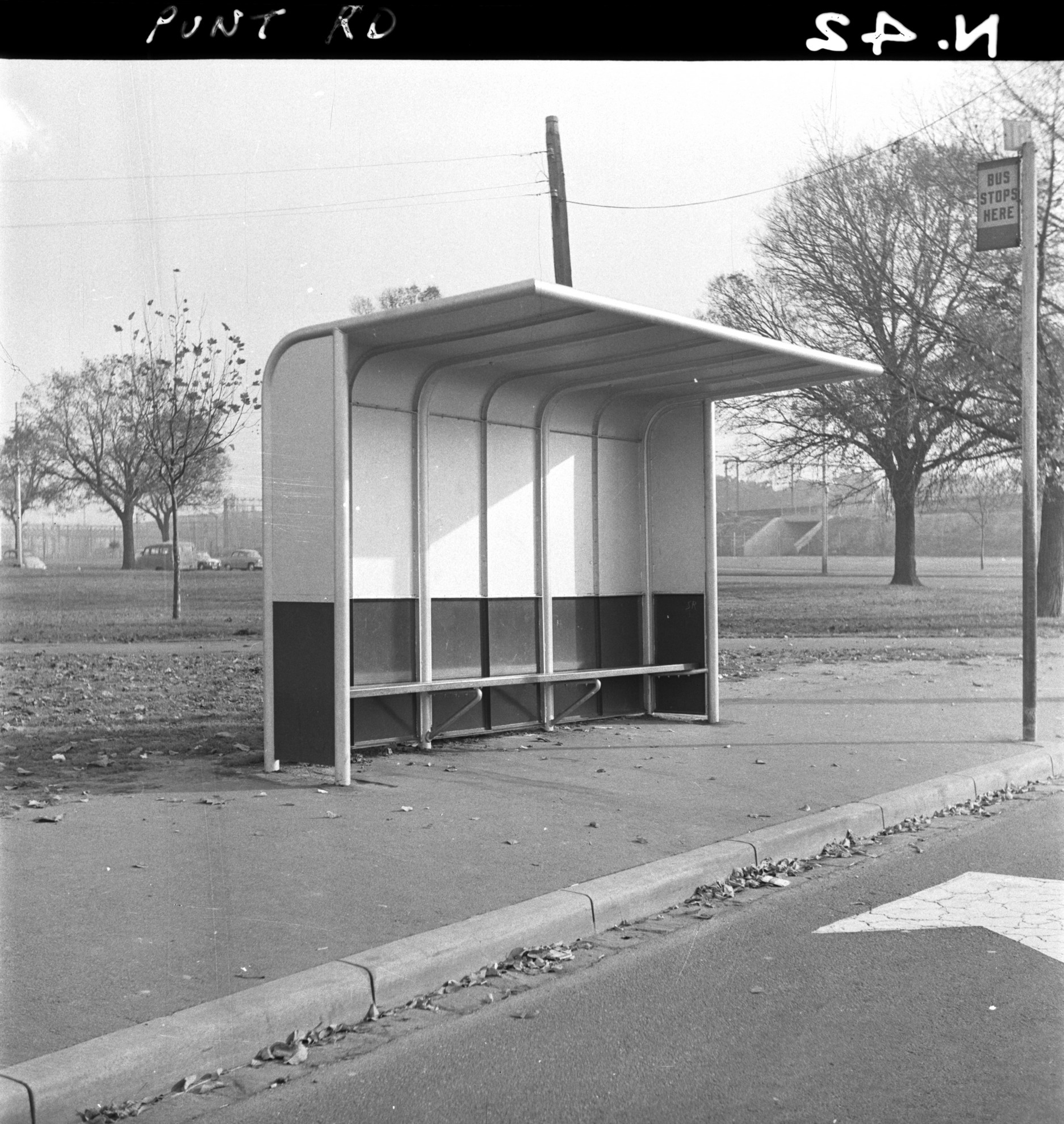 N42 Image of a bus shelter near the south-west corner of Punt Road and ...