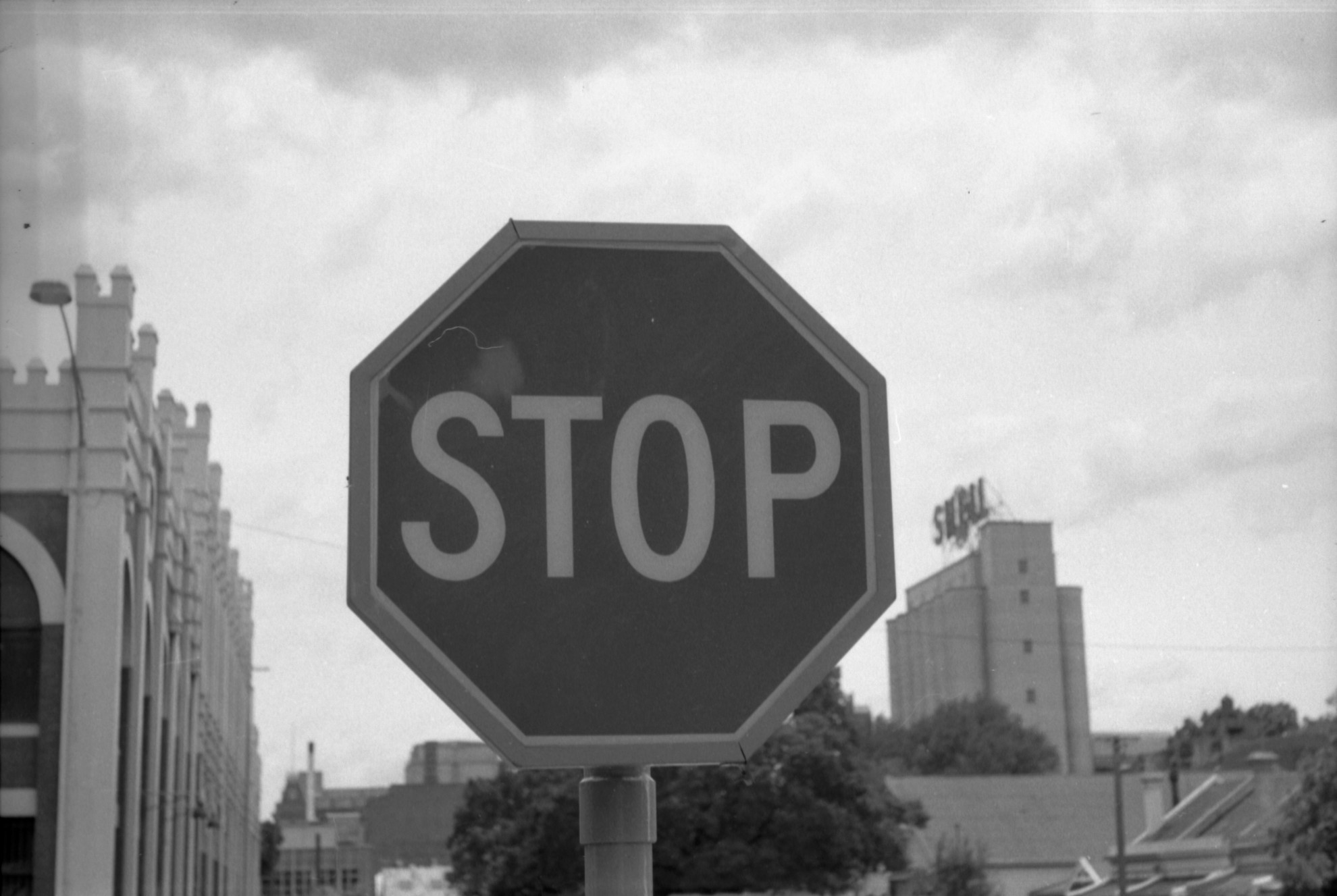 35A-54a Image of a stop sign - City Collection