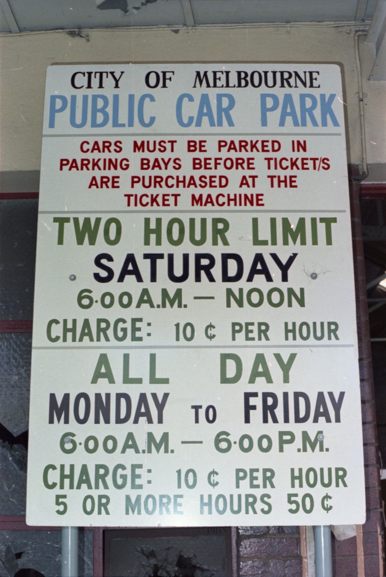 35B-10b Image of a sign for a City of Melbourne public car park - City ...