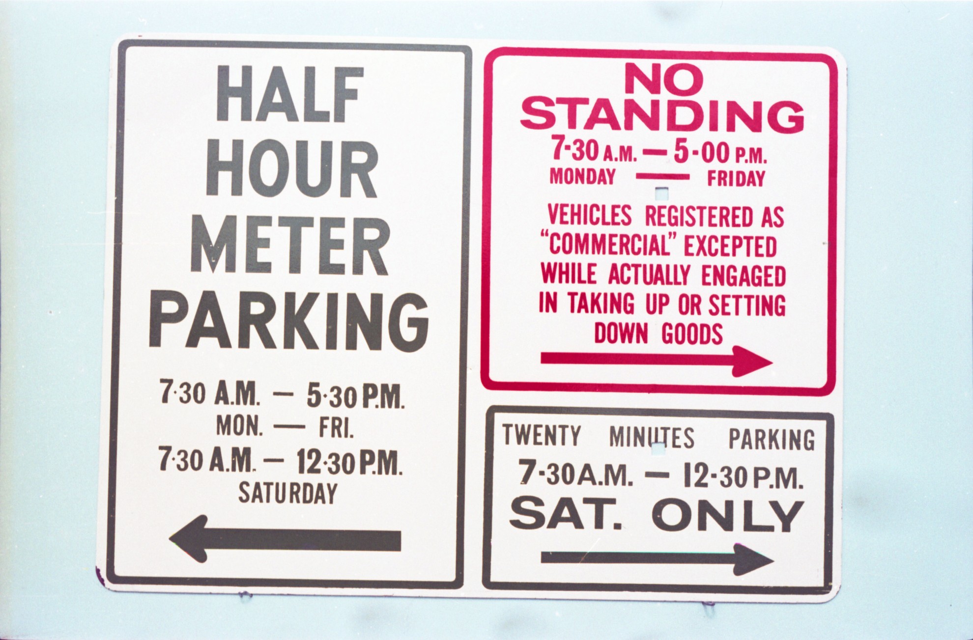 35B-50a Image of a parking sign - City Collection