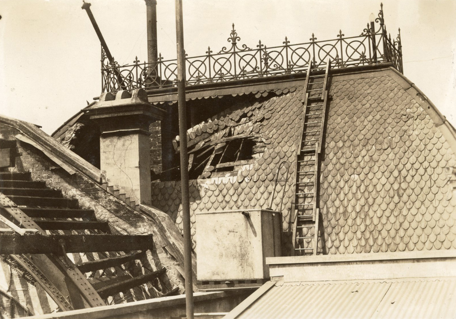 Image showing fire damage to Melbourne Town Hall - City Collection