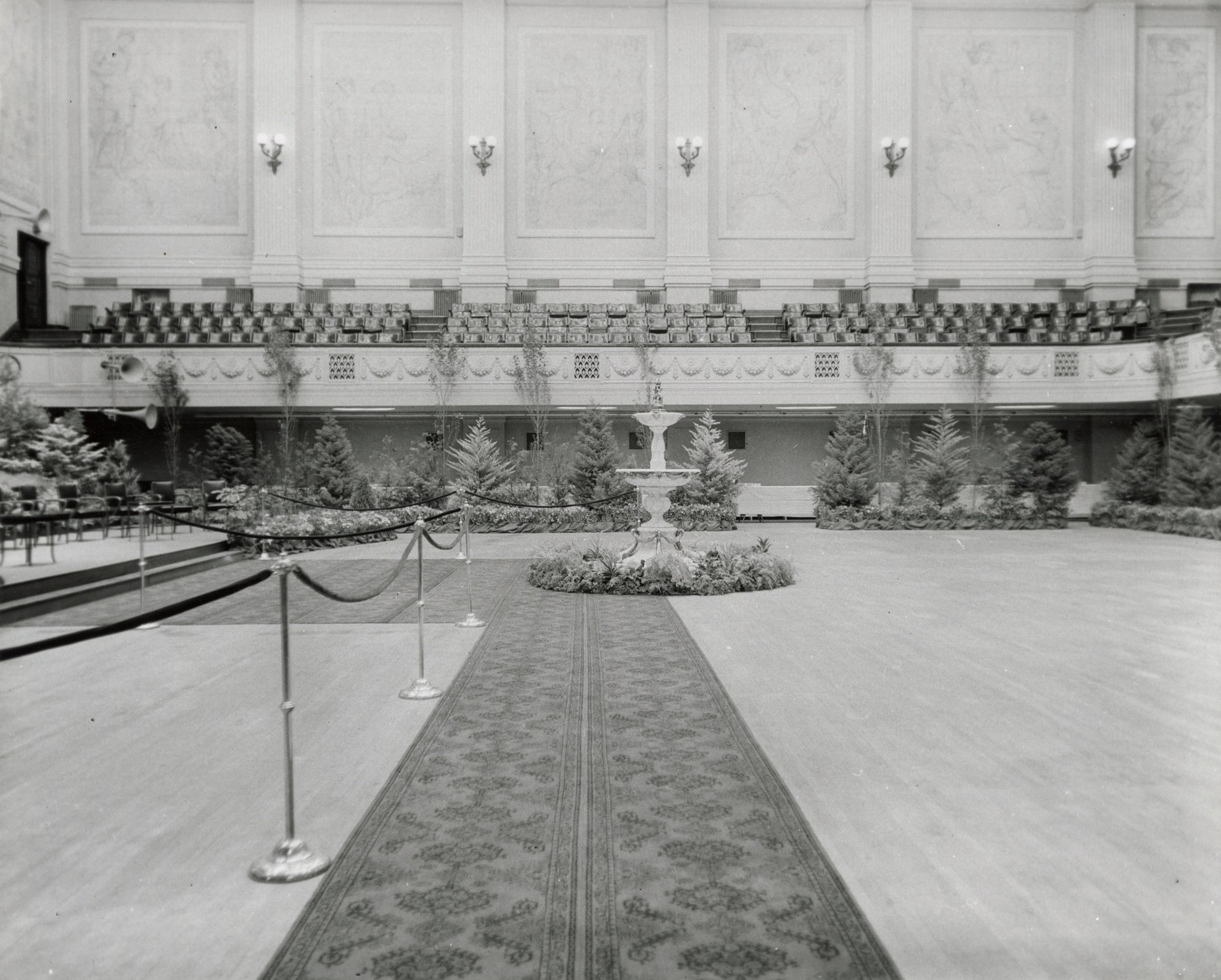 Image of the interior of Melbourne Town Hall, decorated for the ...