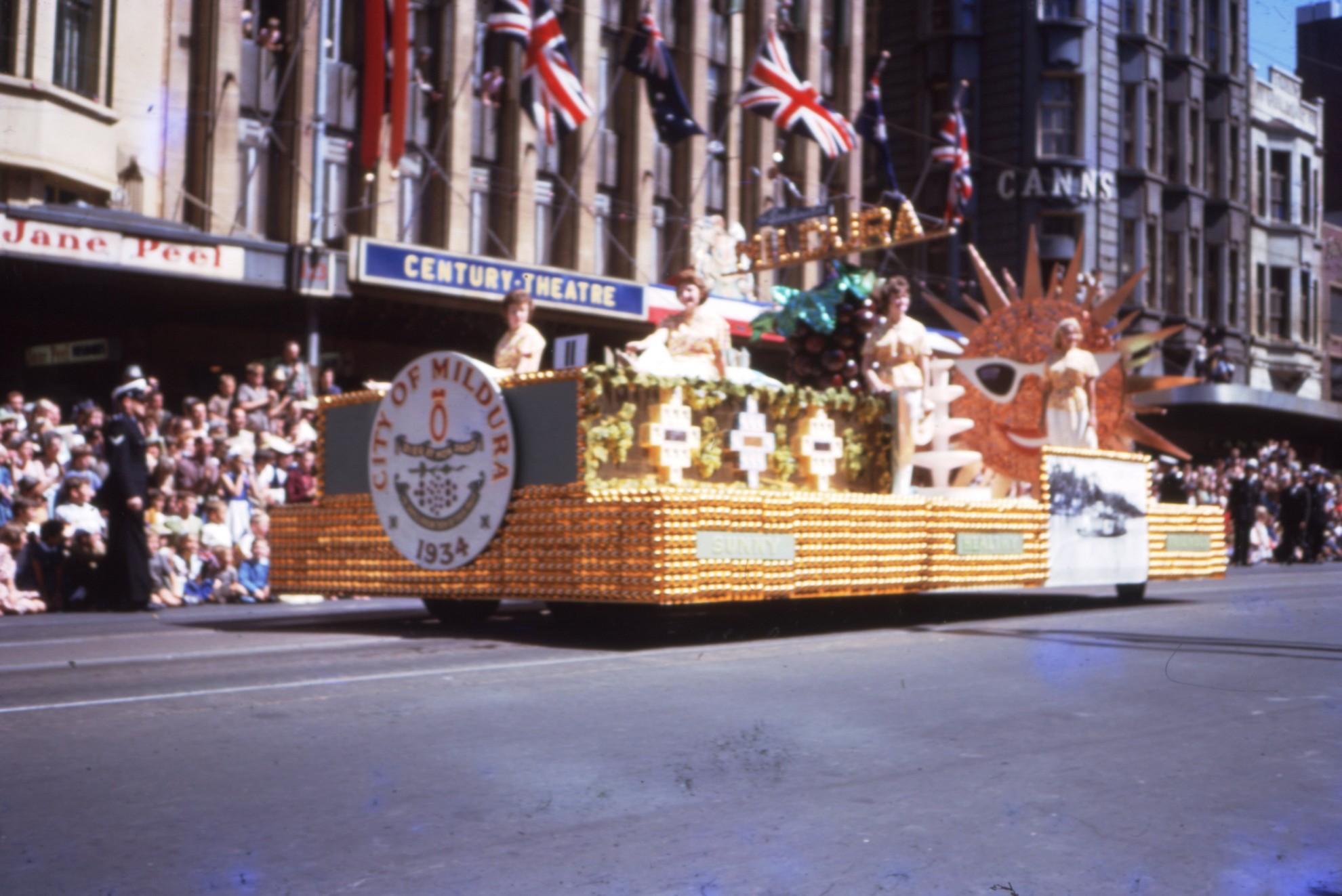 City of Mildura float , 1963 - City Collection