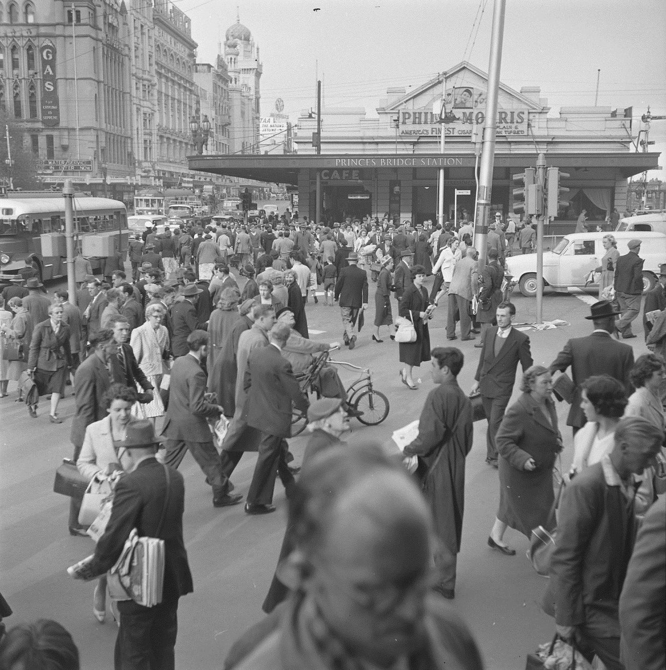 Book B Negative B54 - Princes Bridge Station - City Collection