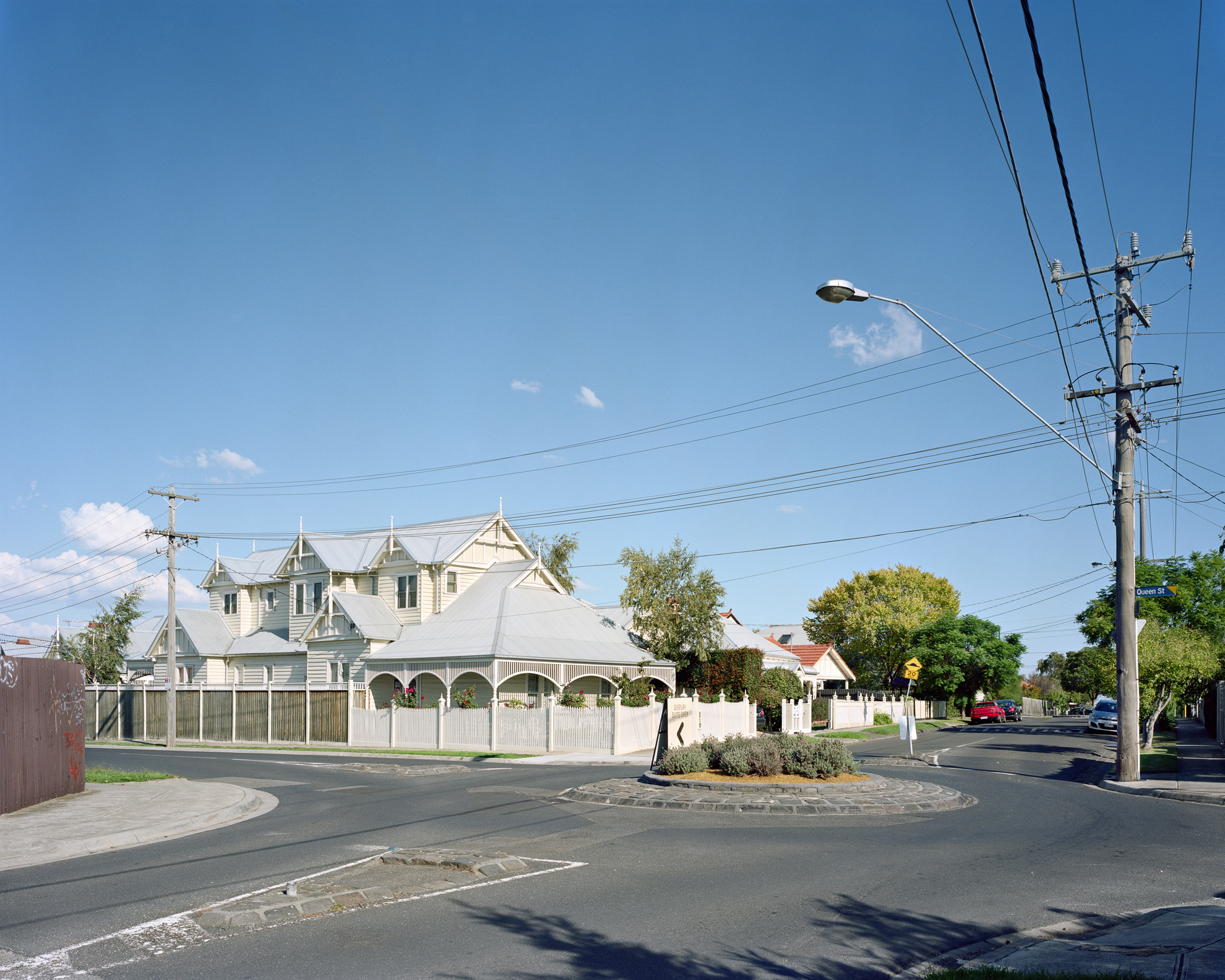 Intersection of Collins and Queen Streets, Essendon - City Collection