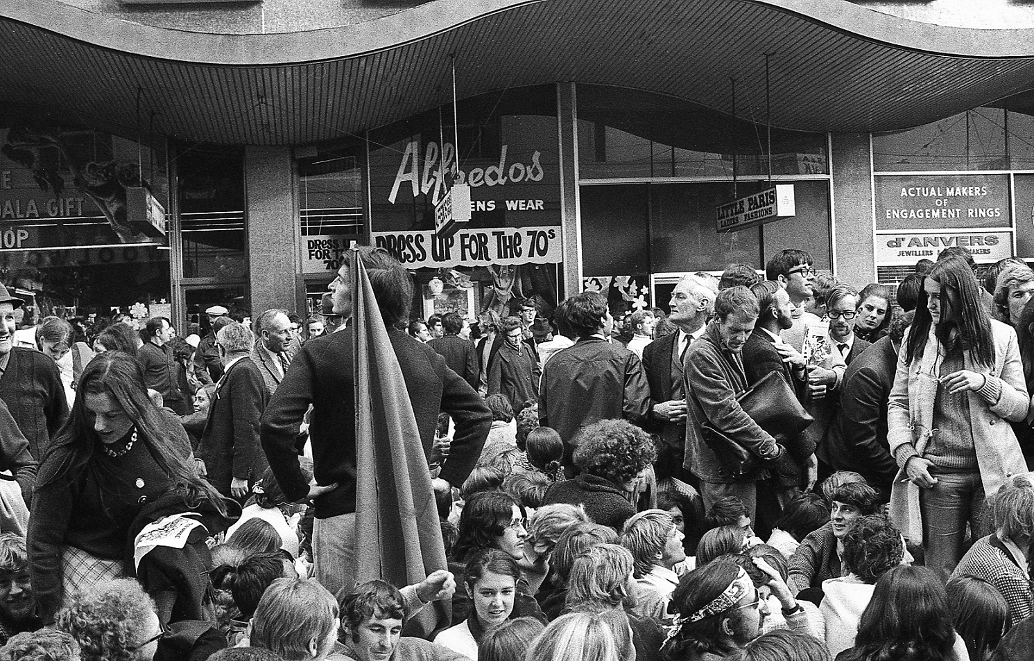 Swanston Street (Vietnam moratorium protest) - City Collection